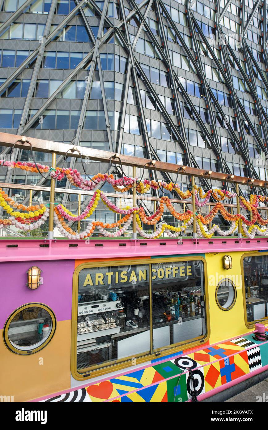 Brunel building barge hi-res stock photography and images - Alamy