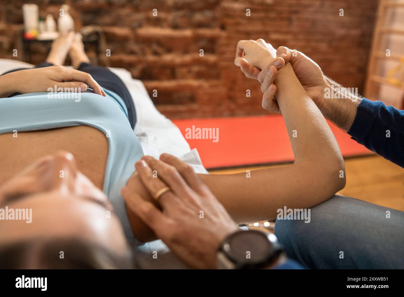 Range of motion and hand hi-res stock photography and images - Alamy