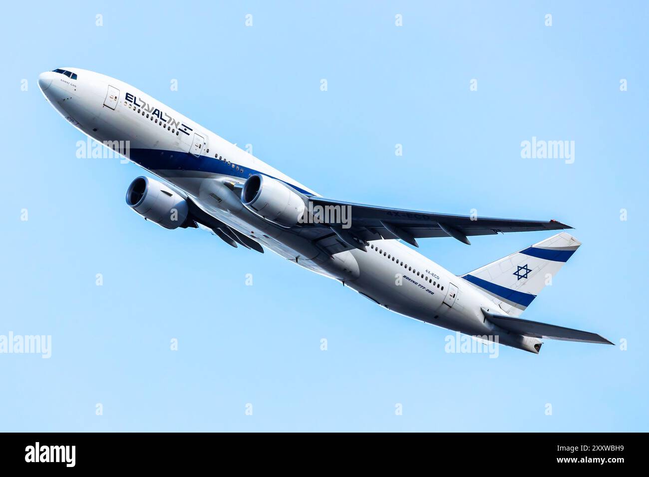 Vienna, Austria - January 4, 2024: EL AL Israel Airlines Boeing 777-200 ...