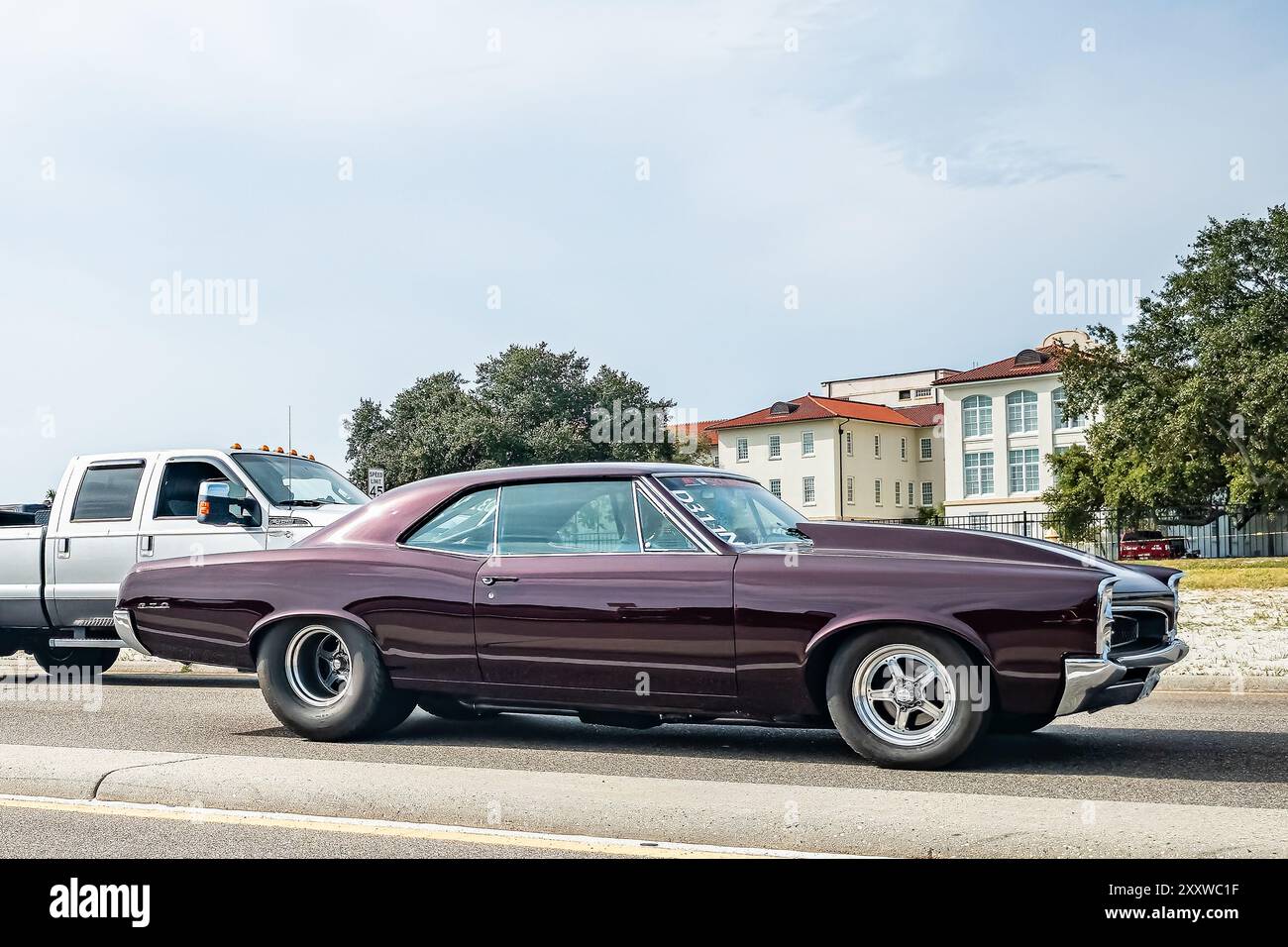 1966 pontiac gto hi-res stock photography and images - Alamy