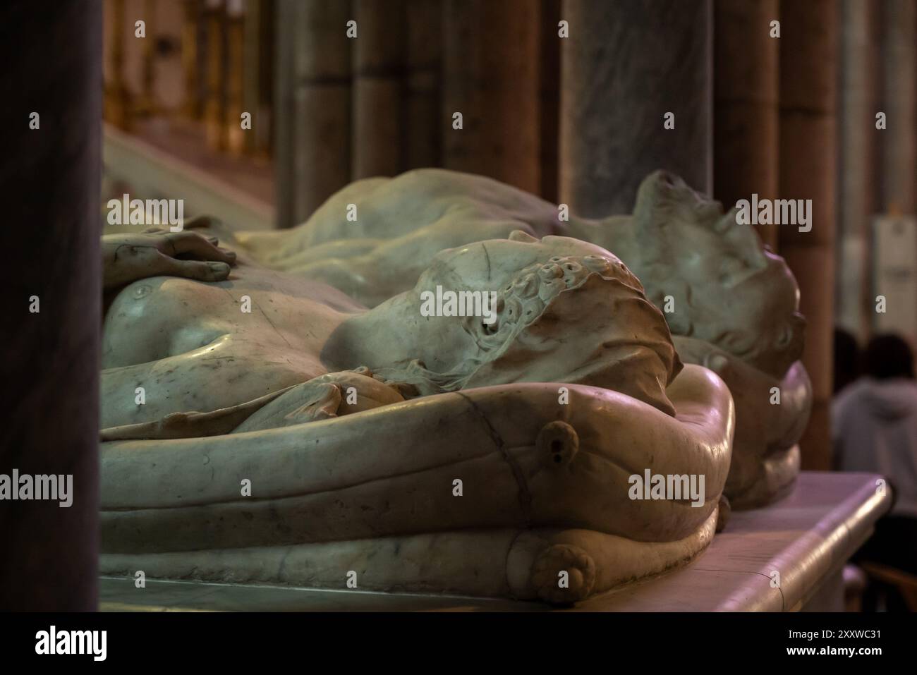 catherine de medicii and henry ii of france tomb Louis xvi grave at ...