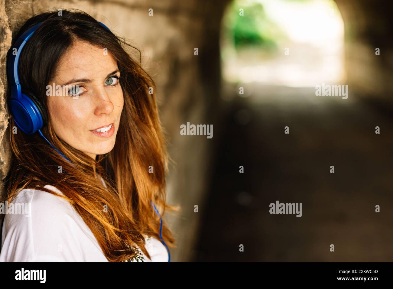 Woman mobile phone park under hi-res stock photography and images - Alamy