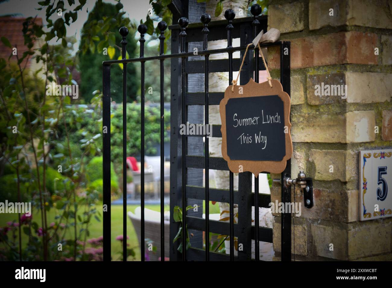 British summer lunch party Stock Photo - Alamy