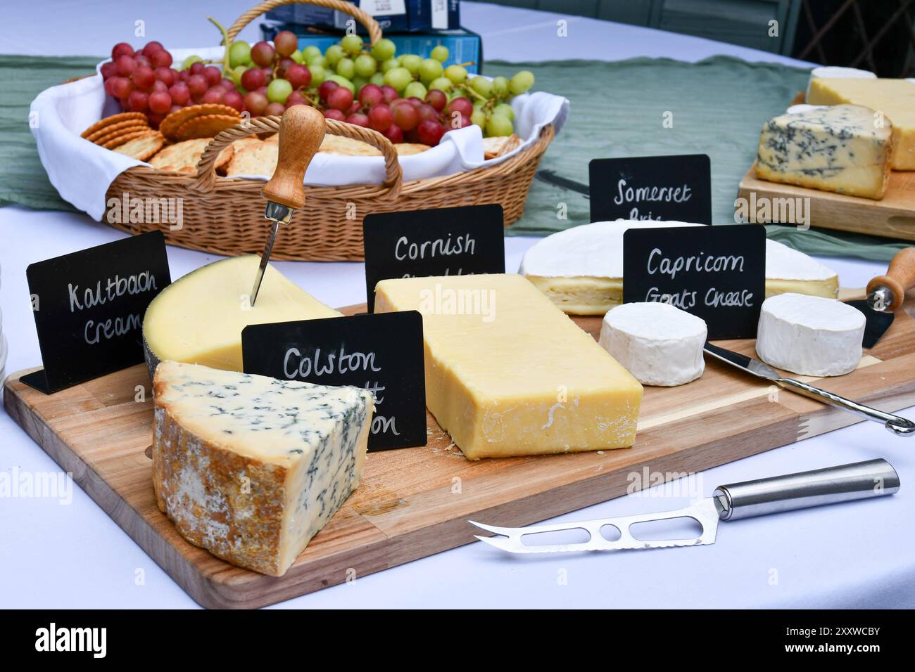 British summer lunch party Stock Photo - Alamy