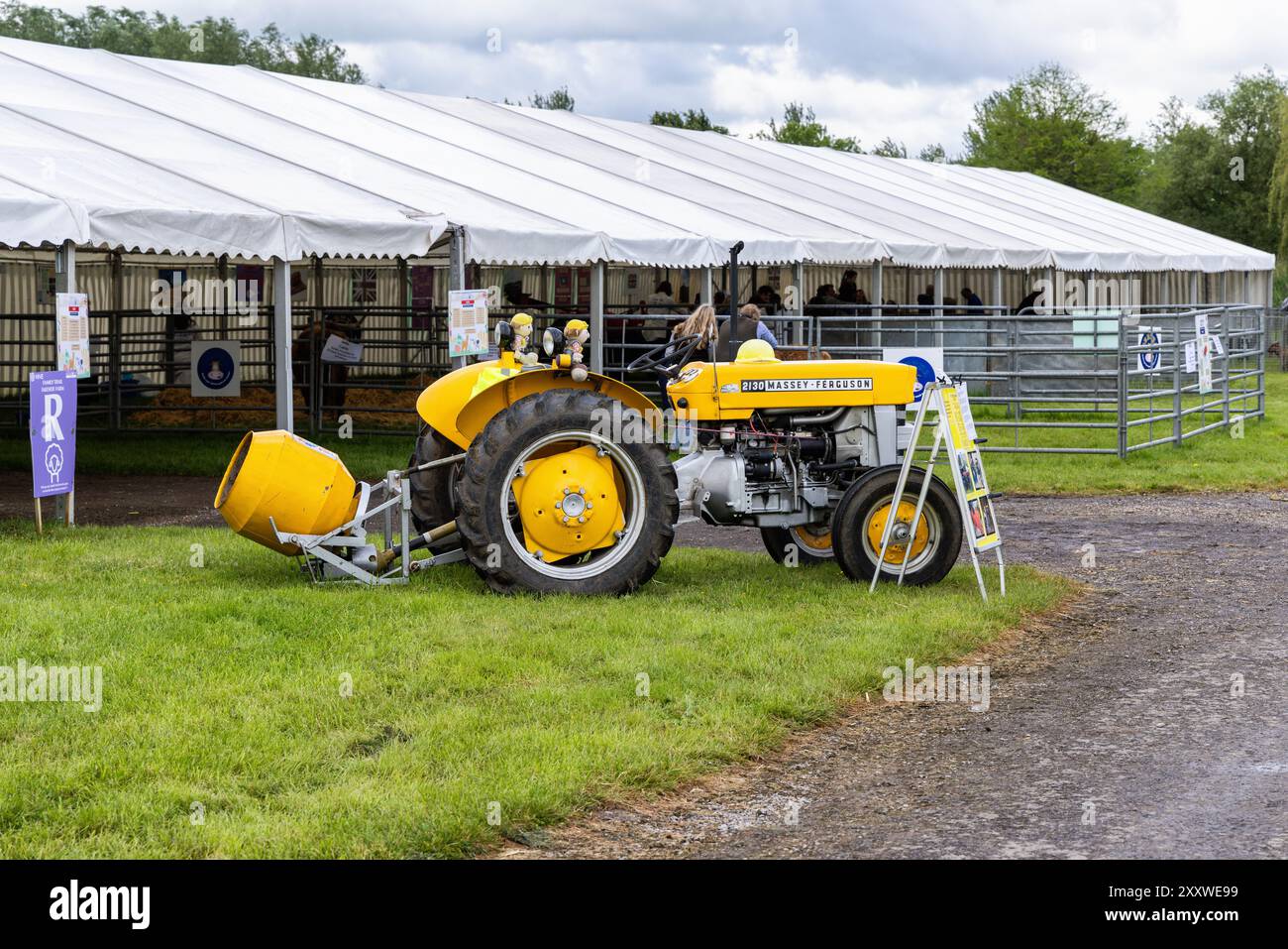 2130 massey ferguson hi-res stock photography and images - Alamy
