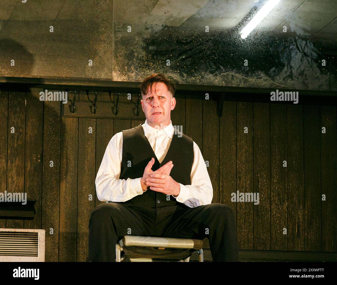 David Birrell (Sweeney Todd) in SWEENEY TODD - The Demon Barber Of ...
