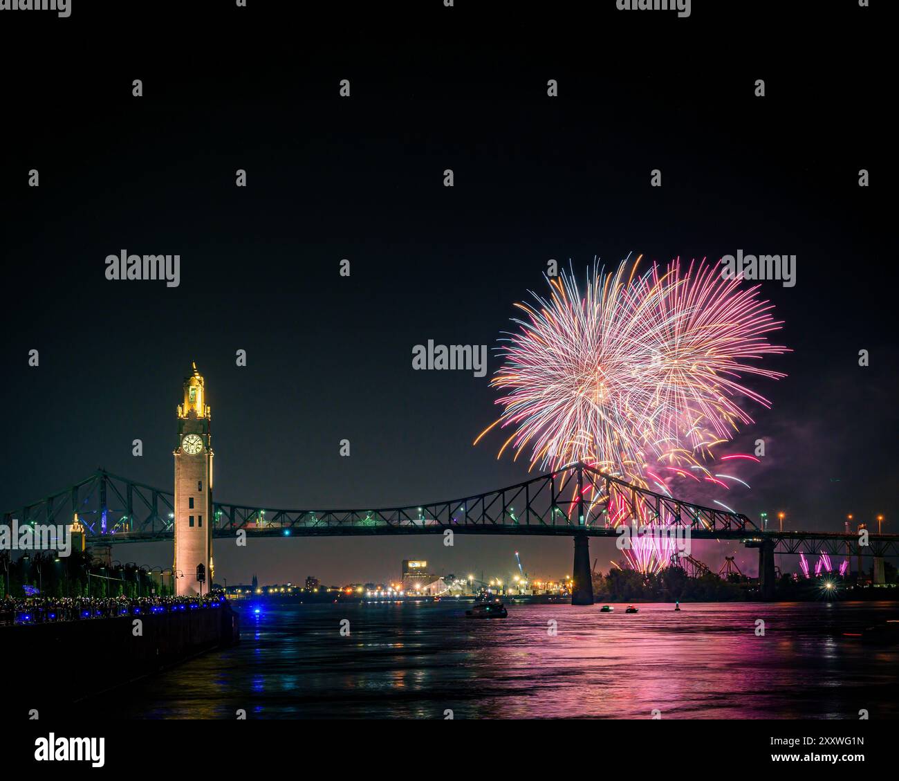 Beautiful photos of the 2024 Montreal fireworks competition Stock Photo ...