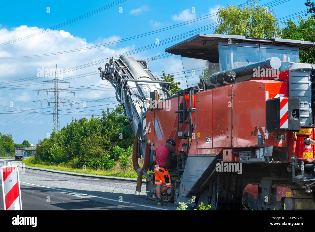Old road asphalt work hi-res stock photography and images - Alamy