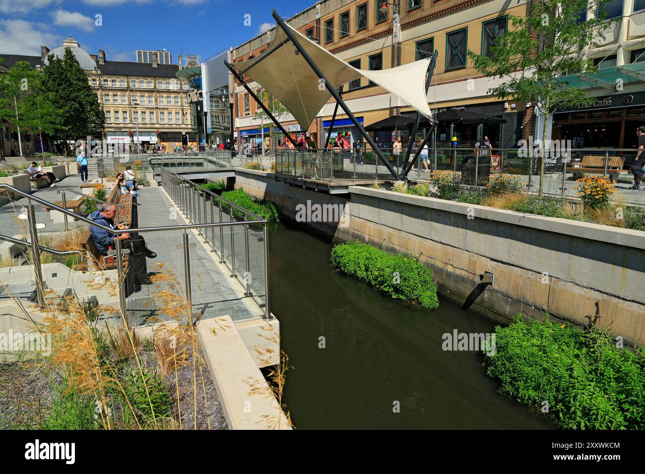 Bute dock feeder hi-res stock photography and images - Alamy