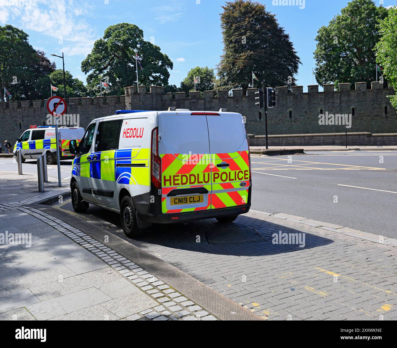 Welsh police van hi-res stock photography and images - Alamy