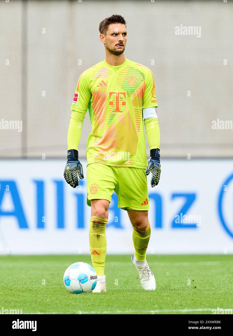 Munich, Germany. 20th Aug, 2024. Sven ULREICH, FCB 26 goalkeeper, at ...