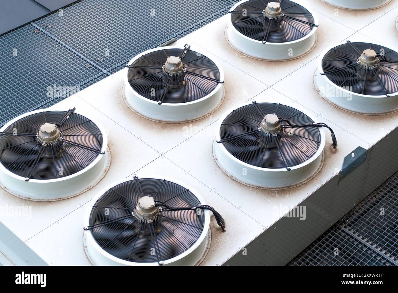 Chiller unit hi-res stock photography and images - Alamy