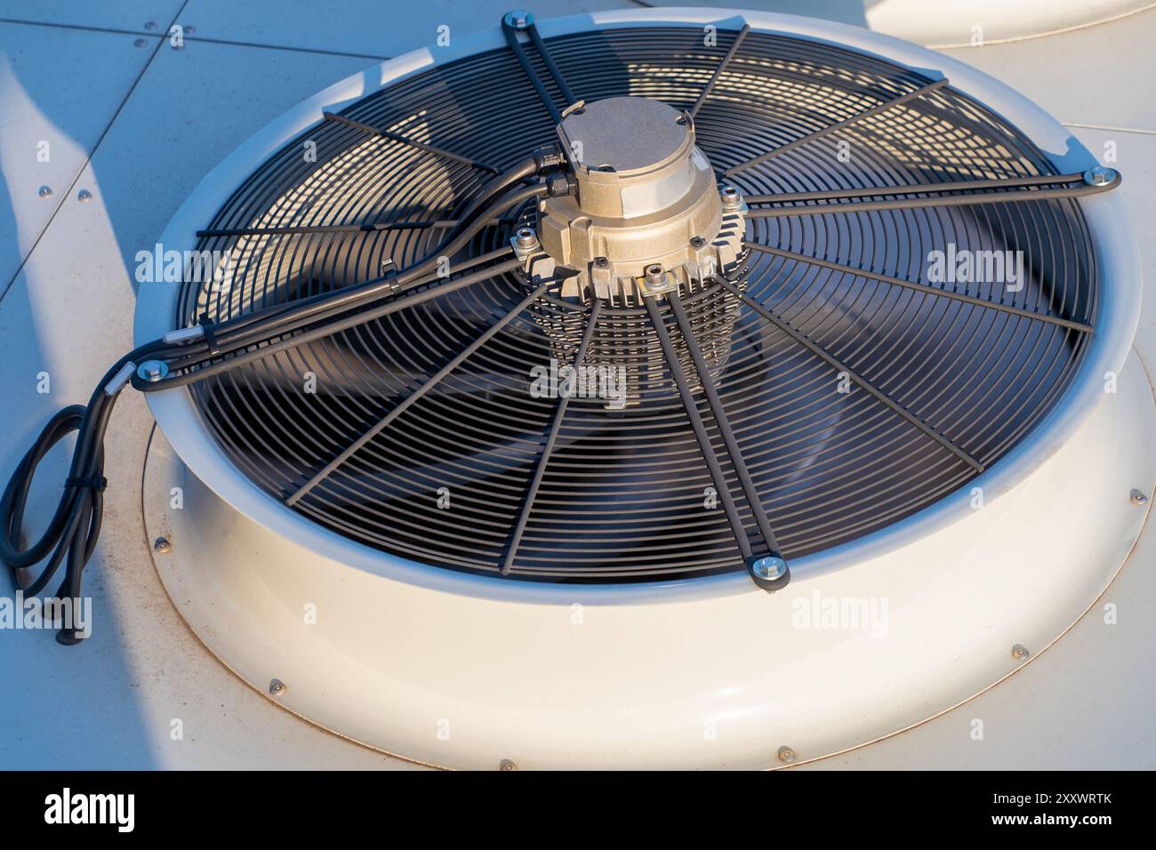 Industrial refrigeration unit on the roof of a building. Chiller Stock ...
