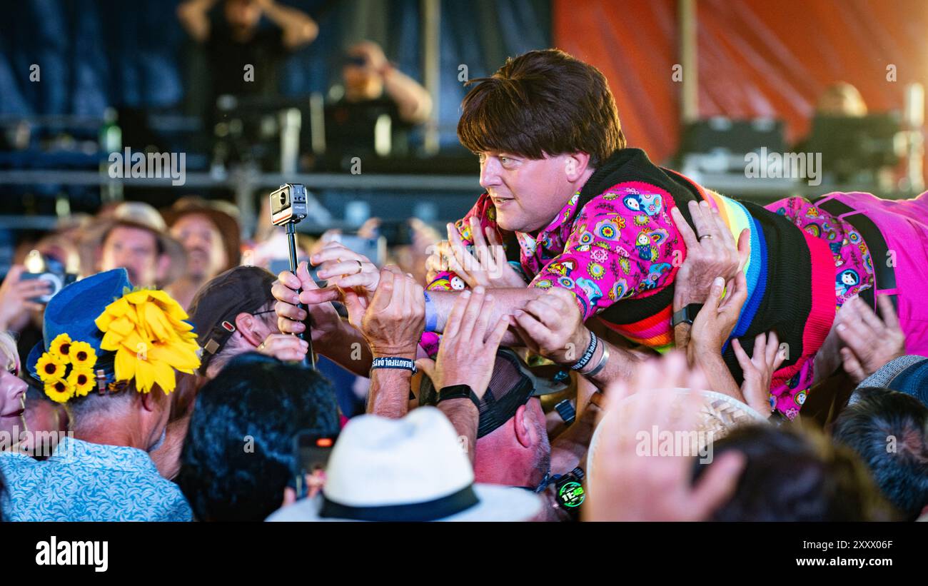 The Bar-Steward Sons of Val Doonican at Beautiful Days Festival 2024 ...