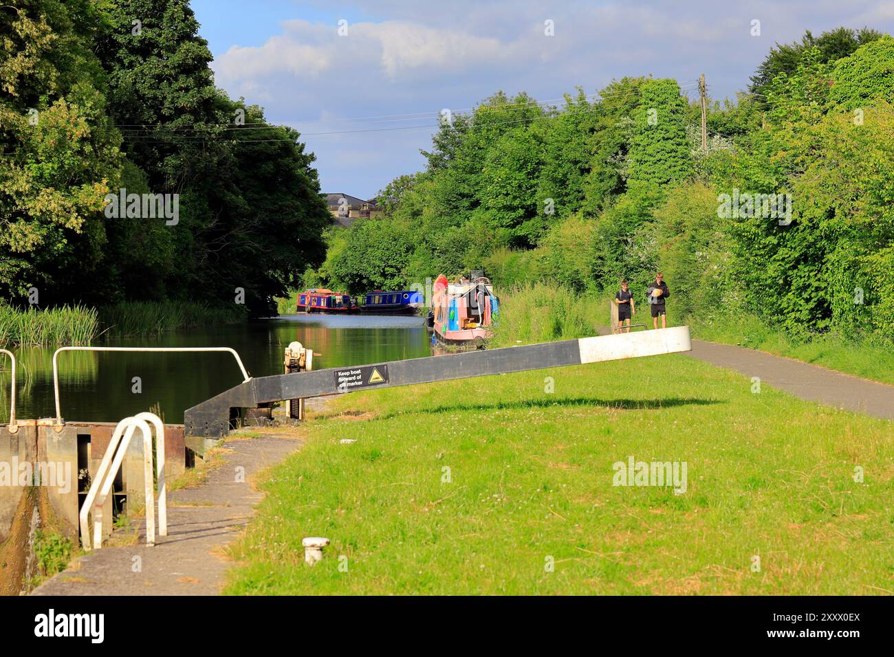 Canal basin and lock, Kennet and Avon Canal, Devizes, Wiltshire, West ...