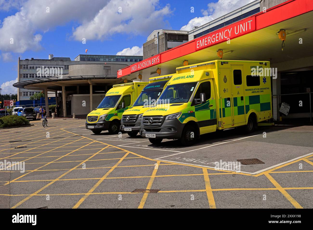 Ambulances at UHW University Hospital of Wales, Heath Park, Cardiff ...