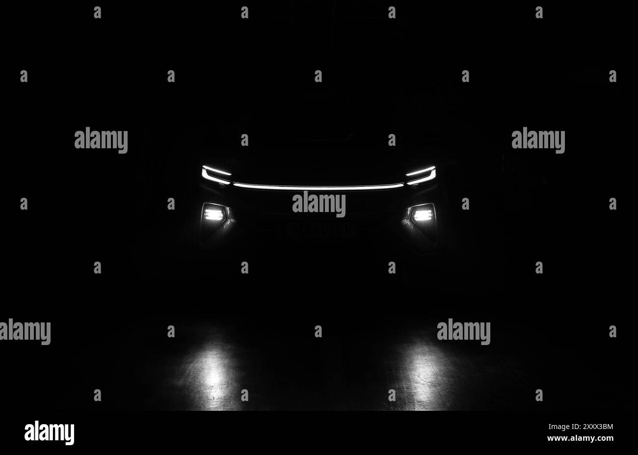 Mg electric car Black and White Stock Photos & Images - Alamy