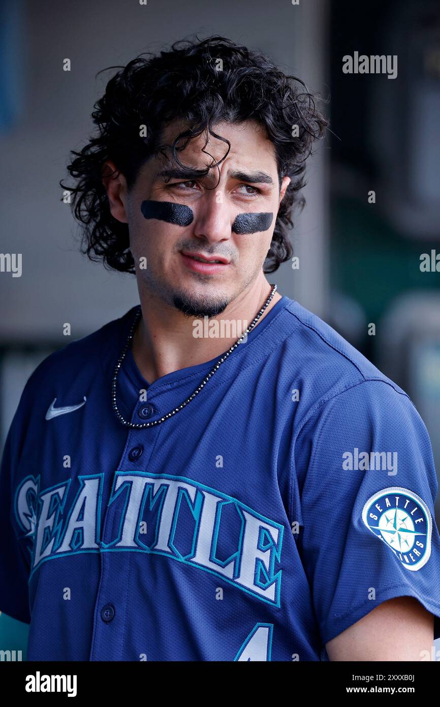 PITTSBURGH, PA - AUGUST 18: Seattle Mariners third baseman Josh Rojas ...
