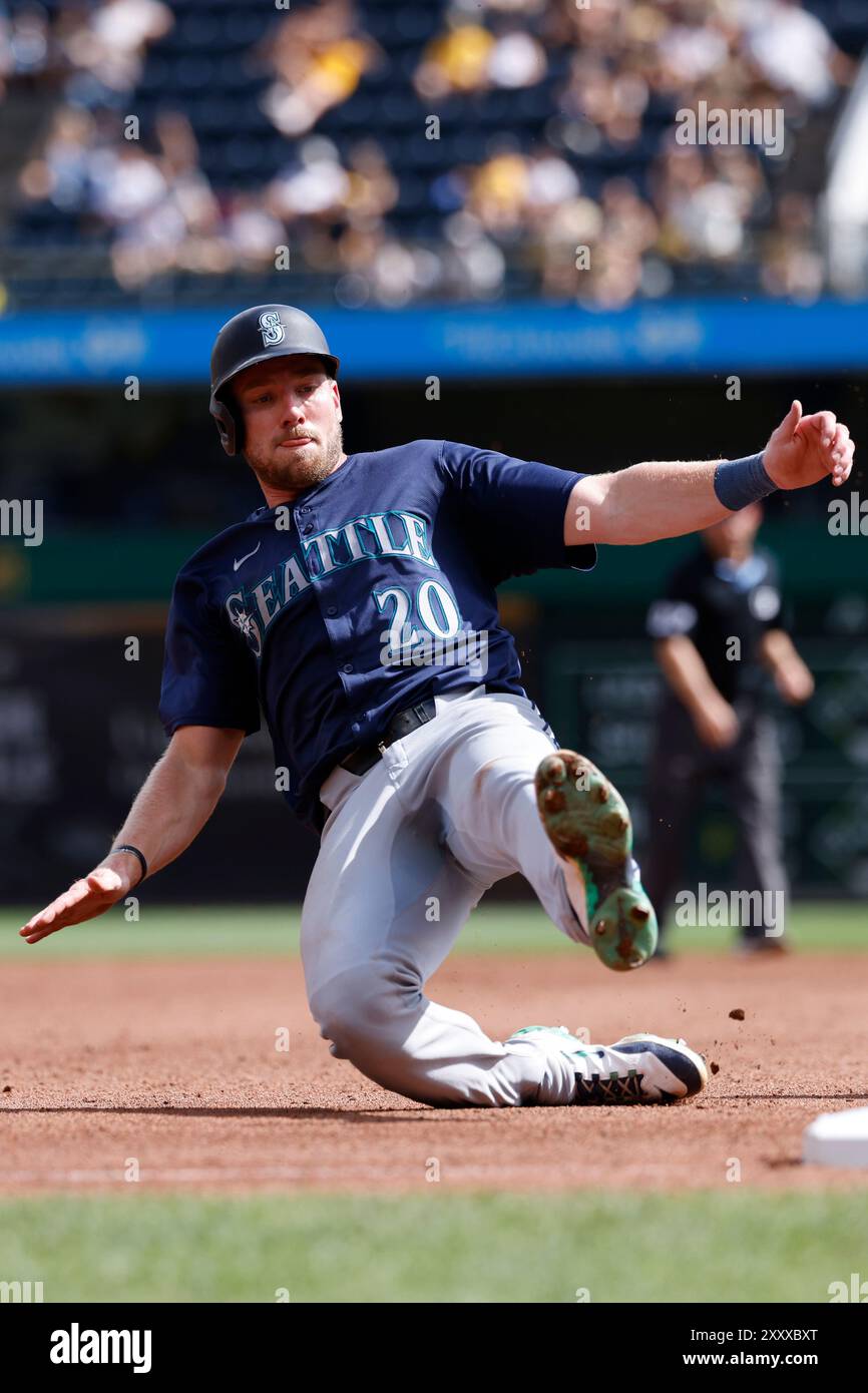 PITTSBURGH, PA - AUGUST 18: Seattle Mariners outfielder Luke Raley (20 ...