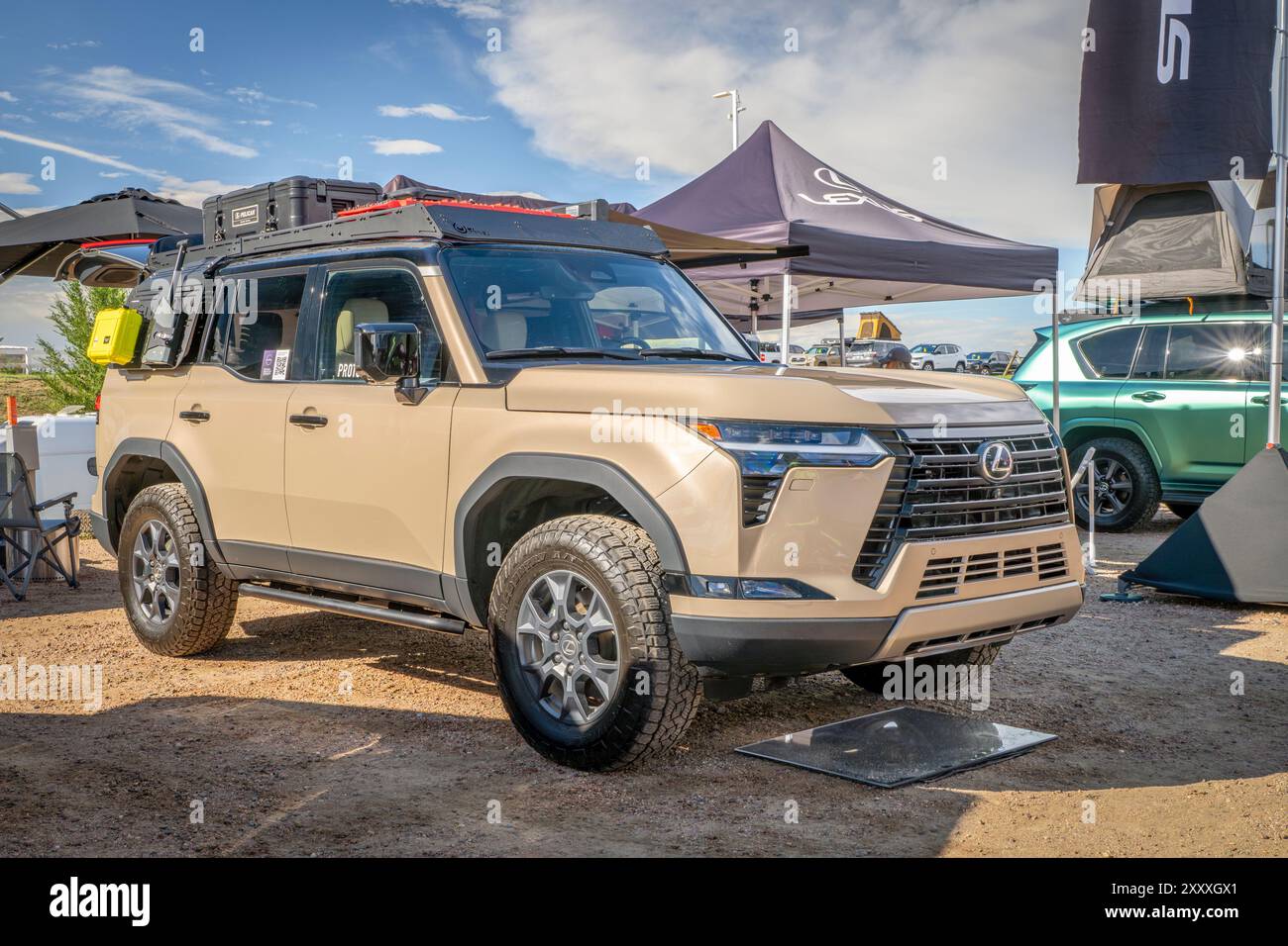 Lexus gx 500 overtaral hi-res stock photography and images - Alamy