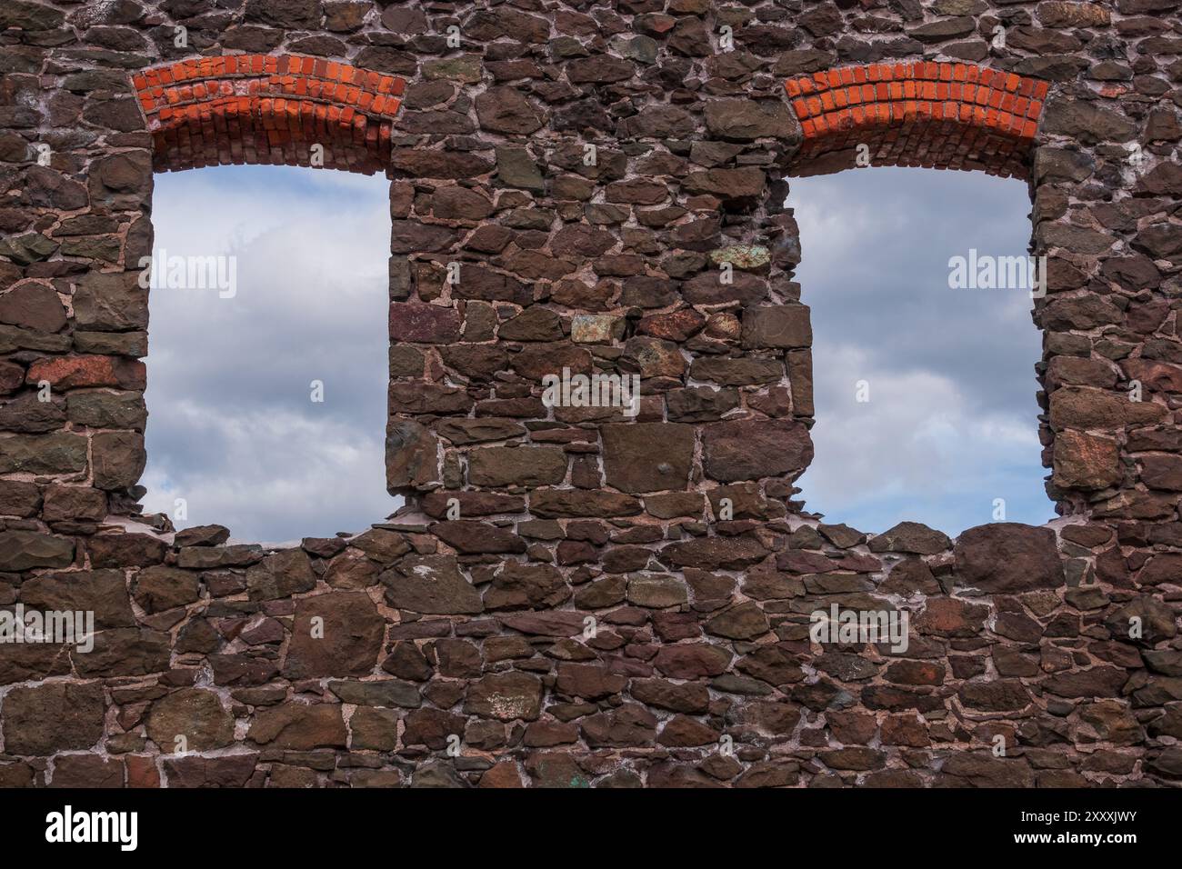 Old house windows collapse hi-res stock photography and images - Alamy