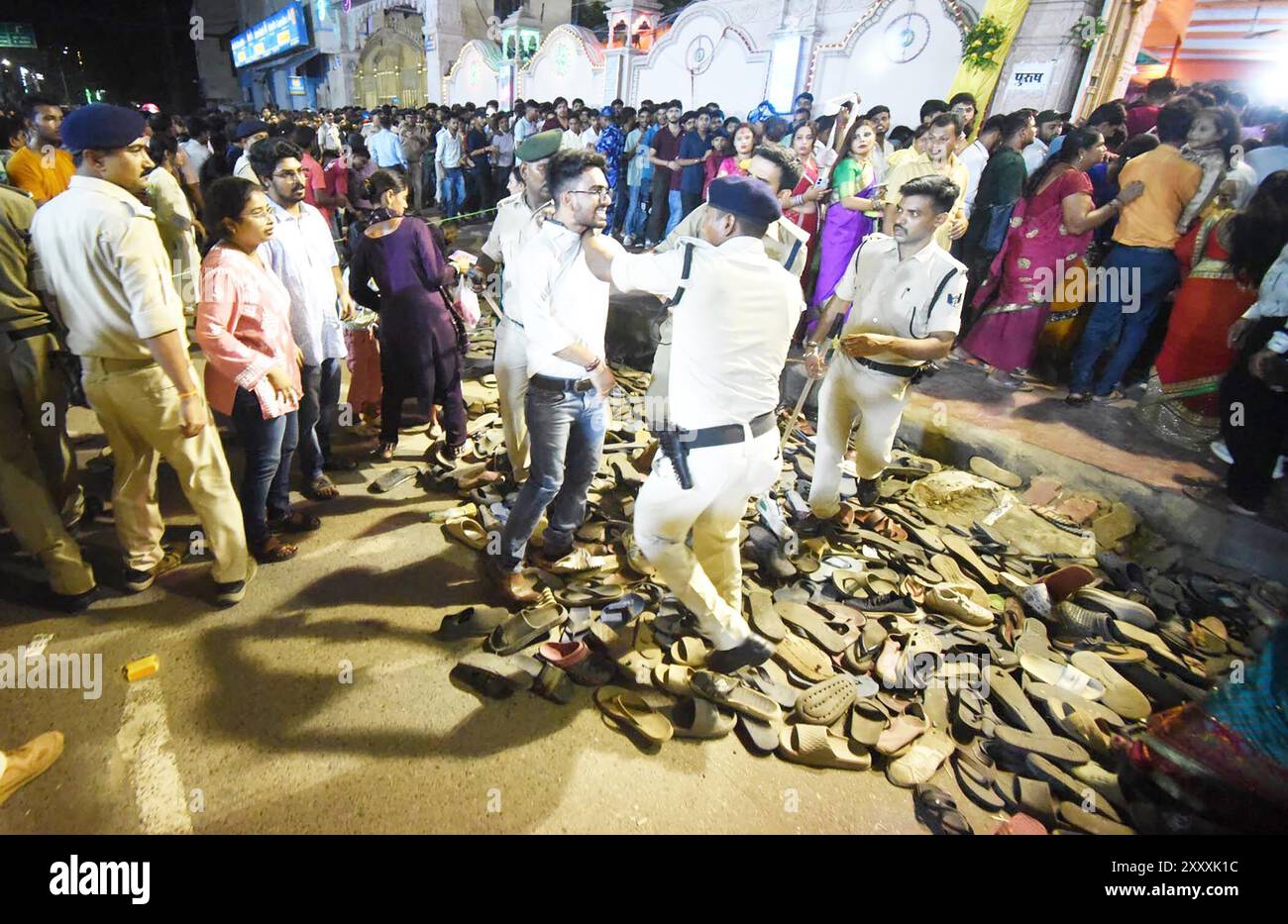 India patna stampede hi-res stock photography and images - Alamy