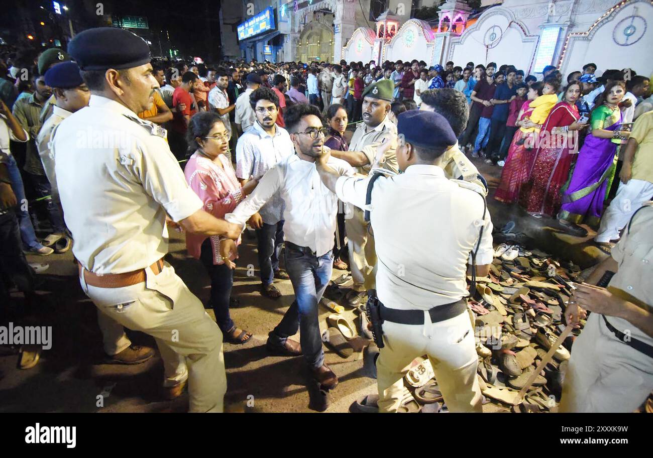 India patna stampede hi-res stock photography and images - Alamy