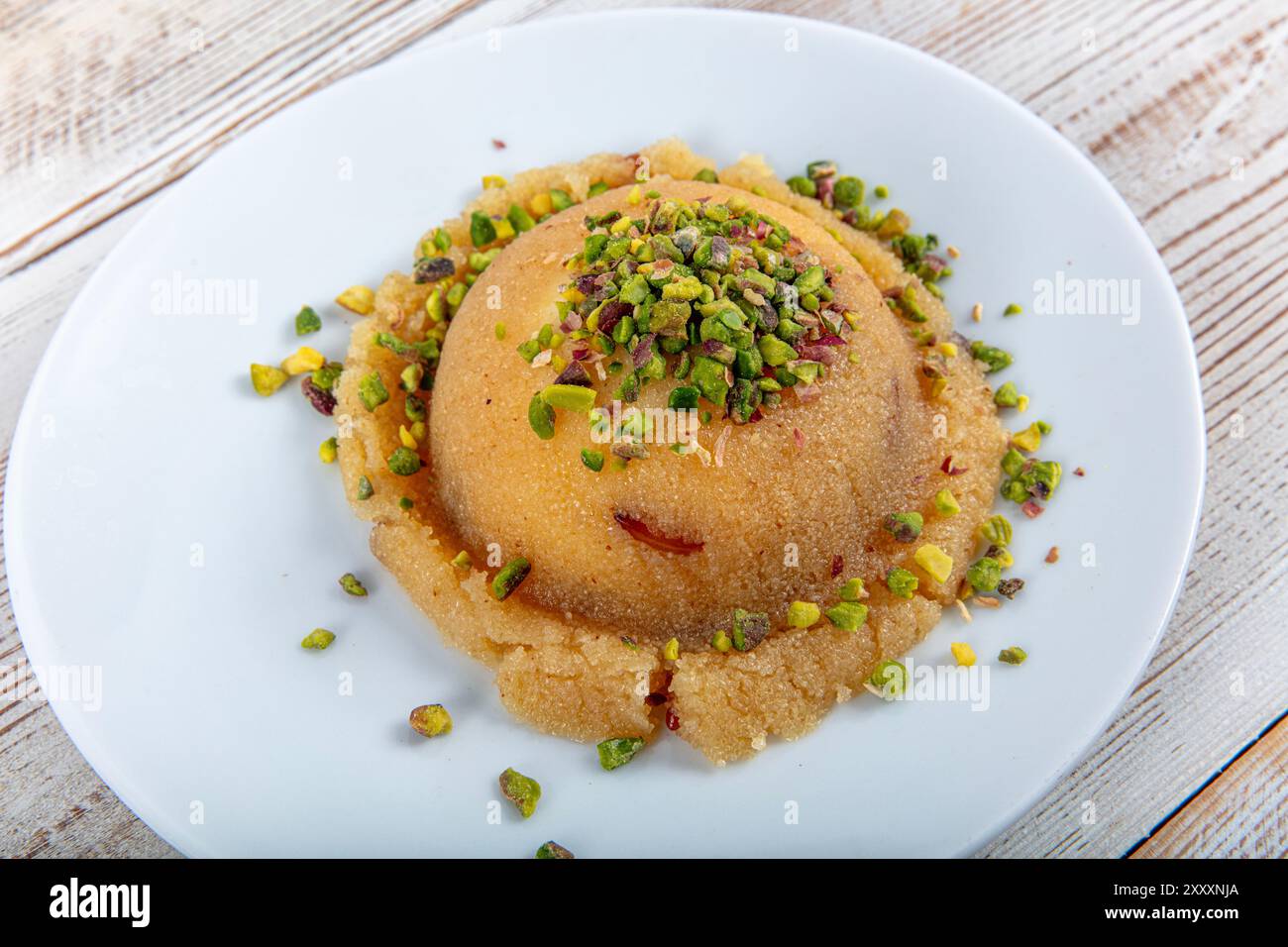 Semolina Halva with Pistachios. Traditional Turkish semolina sweet ...
