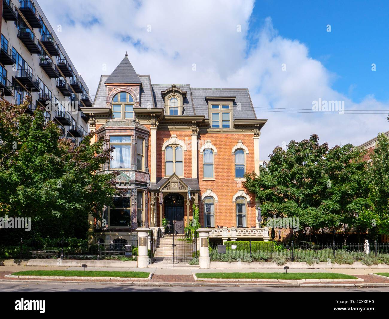 The Wheeler Mansion Hotel. Prairie Avenue Historic District, Chicago ...
