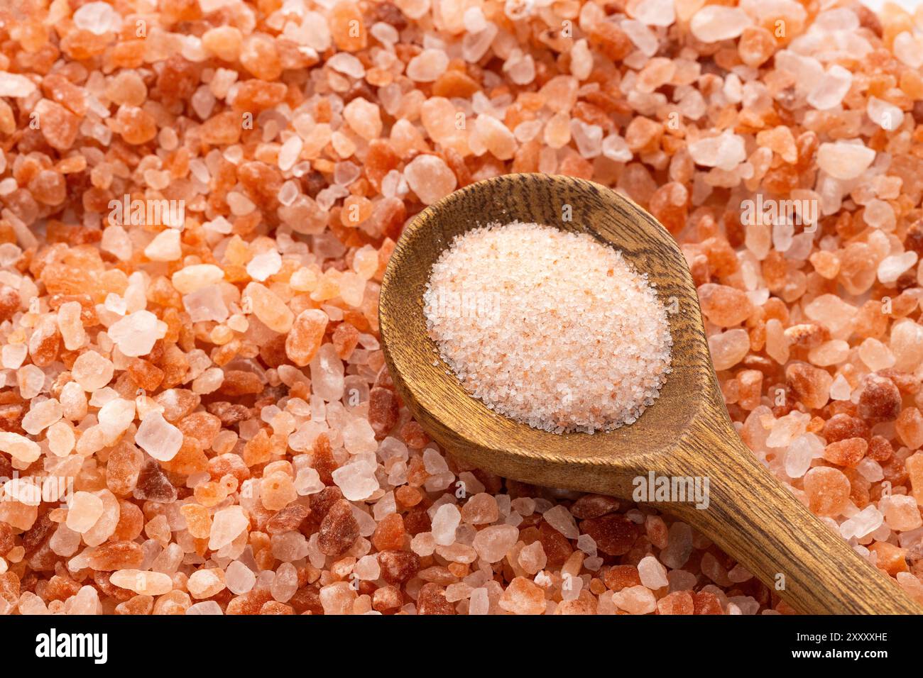 Pure salt in fine grained and coarse grains - Himalayan pink crystals ...