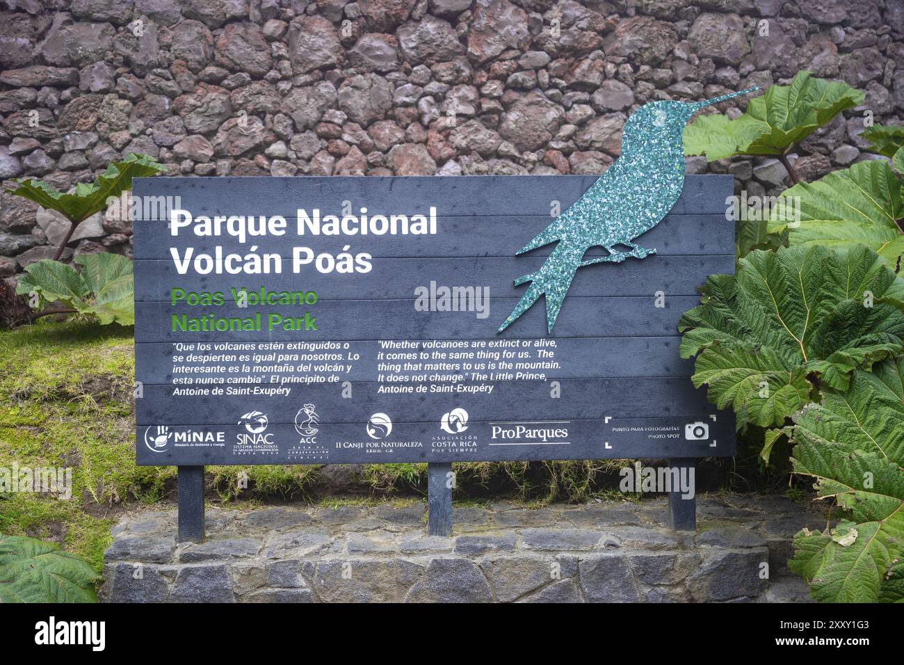 Sign of the Parque Nacional Volcan Poas, at the entrance to the ...