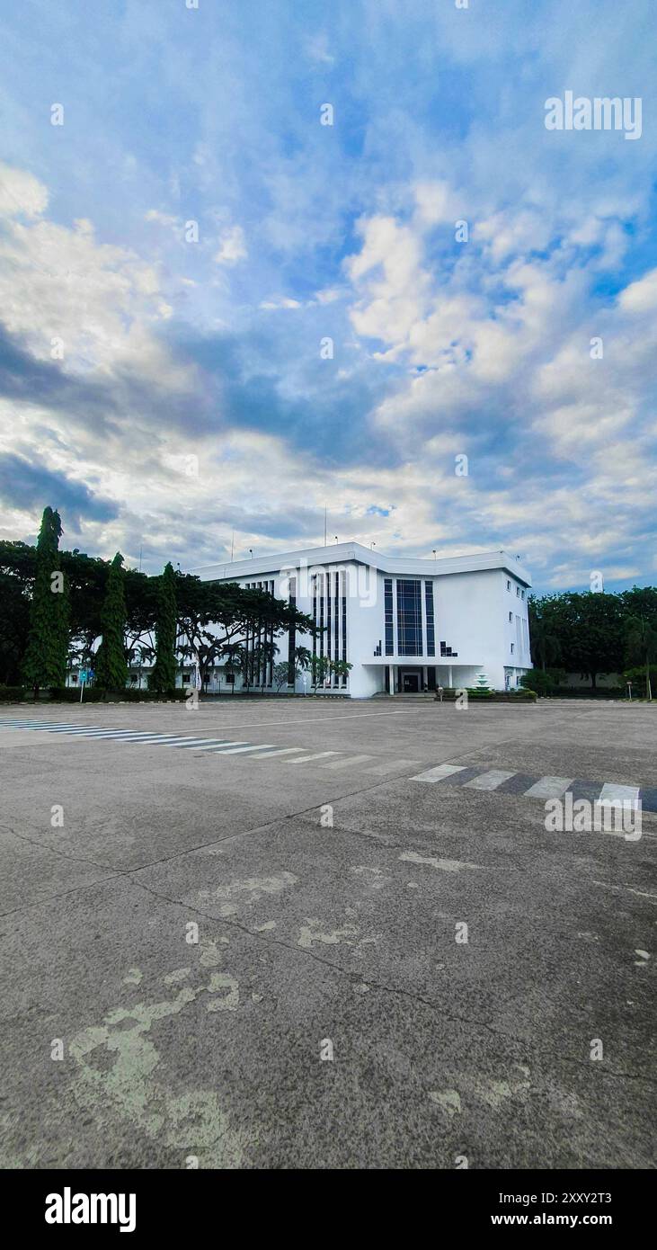 Modern minimalist white house inspiration. White building under the ...