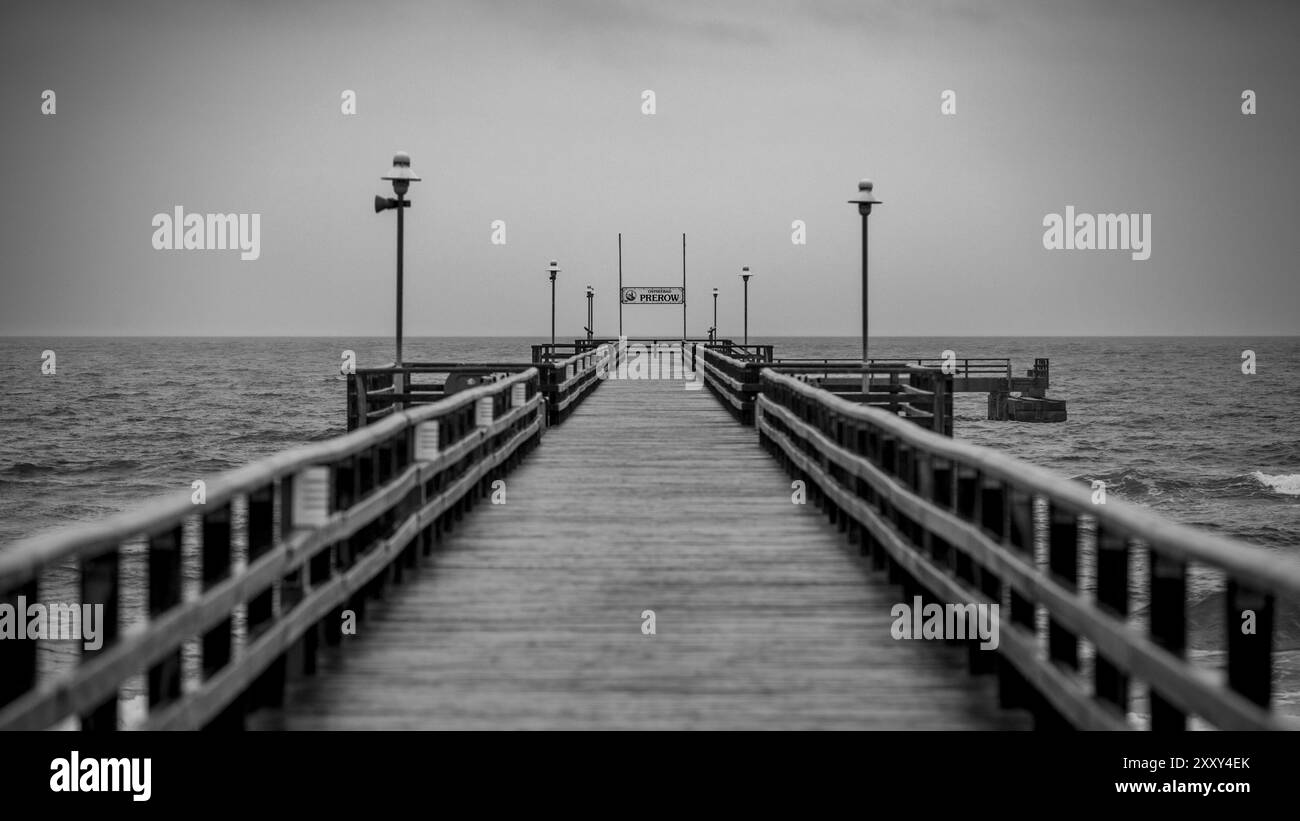 Boat wooden jetty on Black and White Stock Photos & Images - Alamy