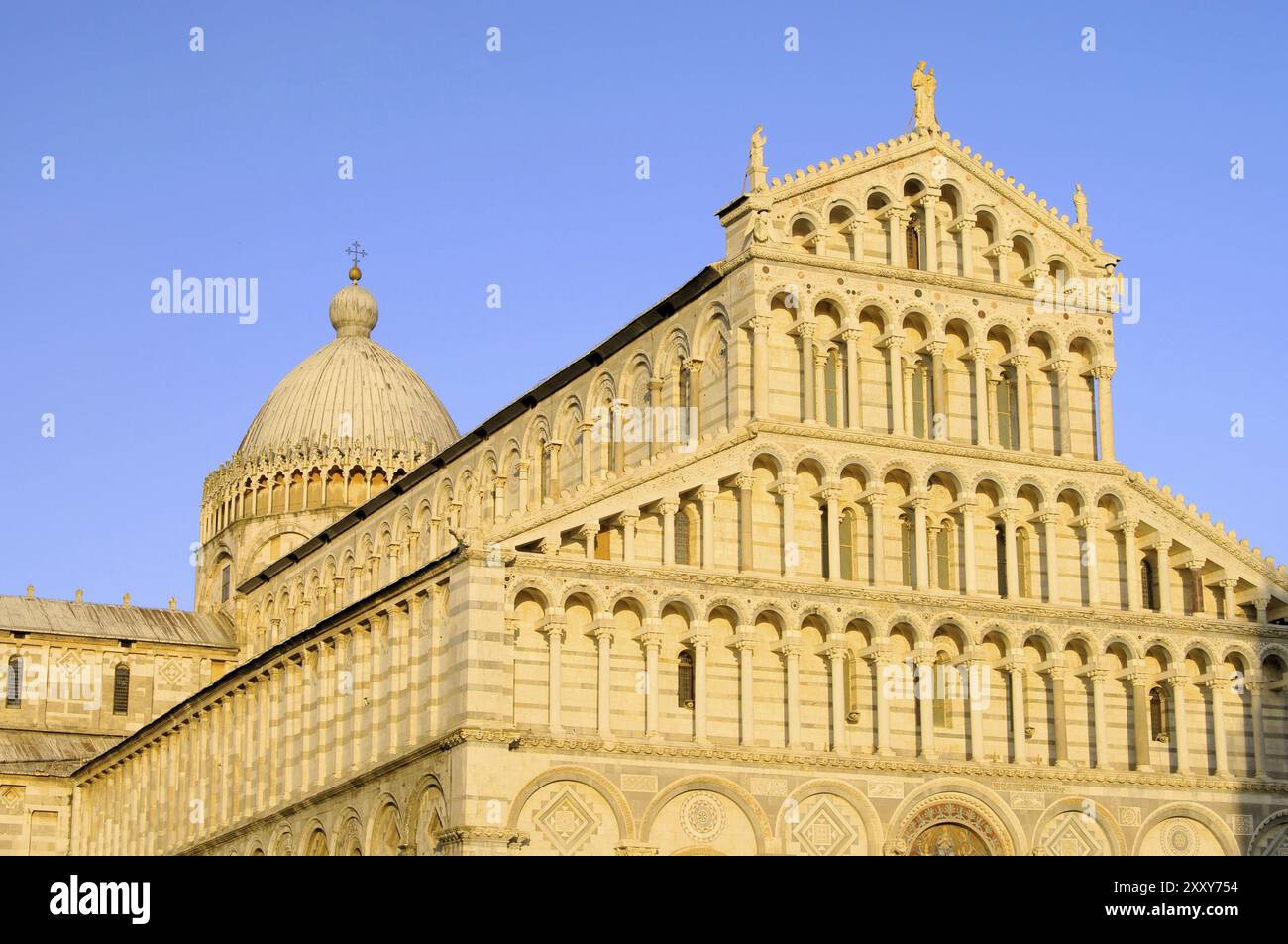 Pisa cathedral 05 hi-res stock photography and images - Alamy