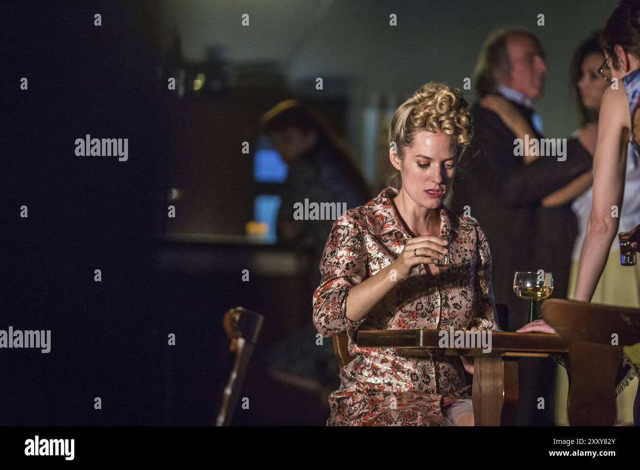 Hans-Jochen Wagner. Martin: Sebastian Schwarz. Karl: Christoph Gawenda ...