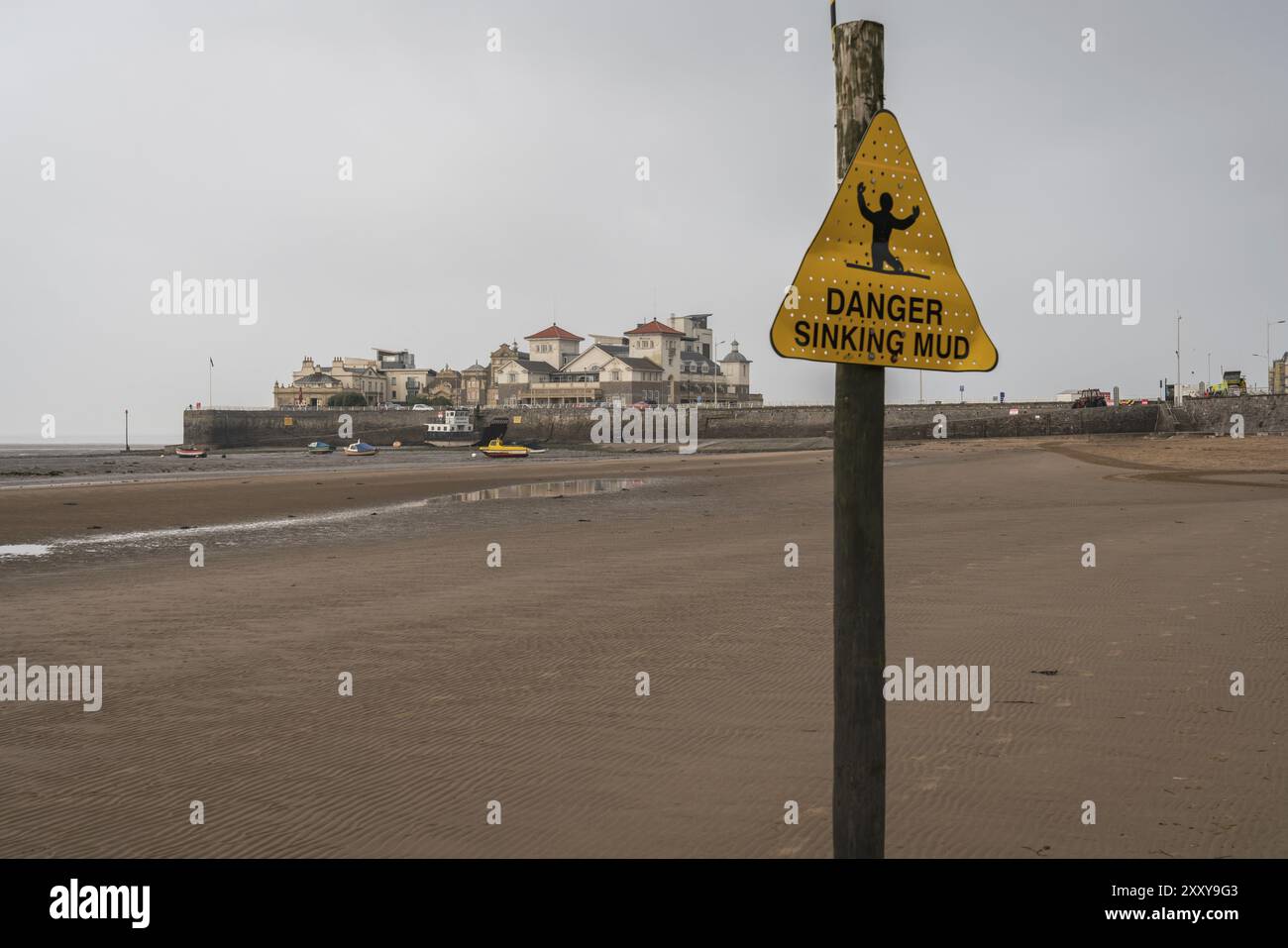 People lake sign beach england hi-res stock photography and images - Alamy