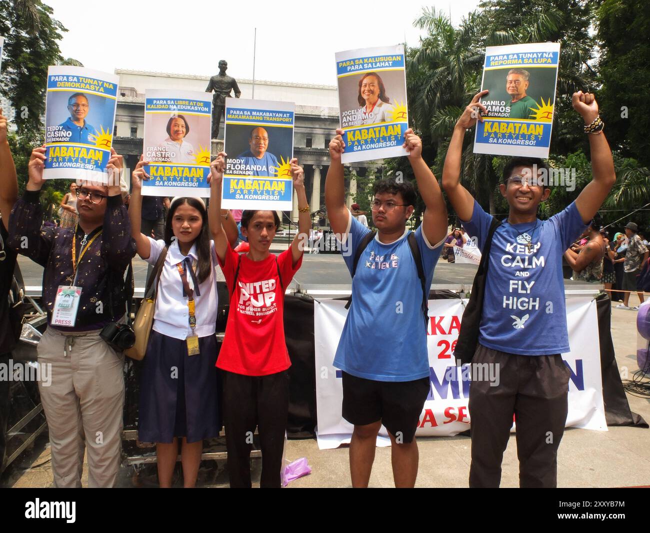 Manila, Philippines. 26th Aug, 2024. Young activists hold posters of ...
