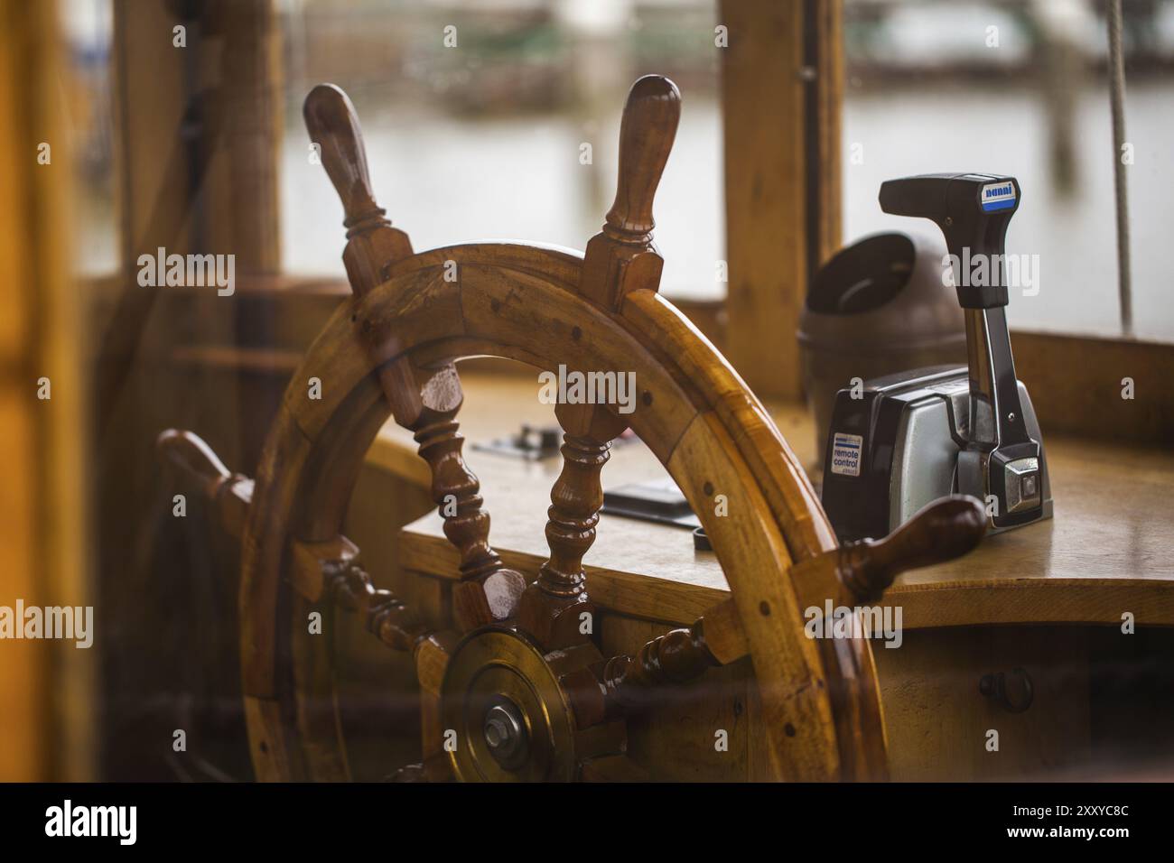 Historic steering wheel in a ship Stock Photo - Alamy