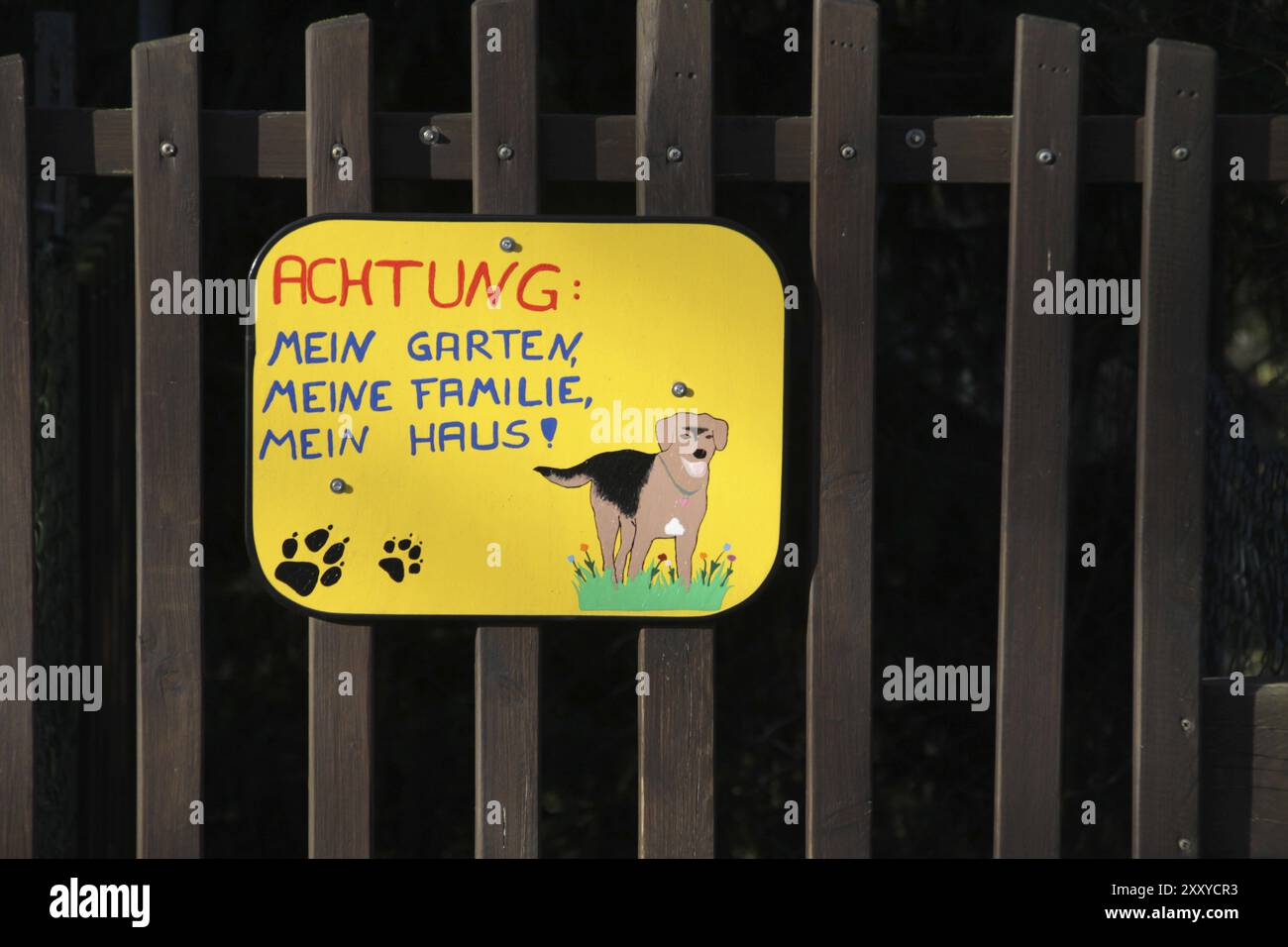 Attention dog sign Stock Photo - Alamy