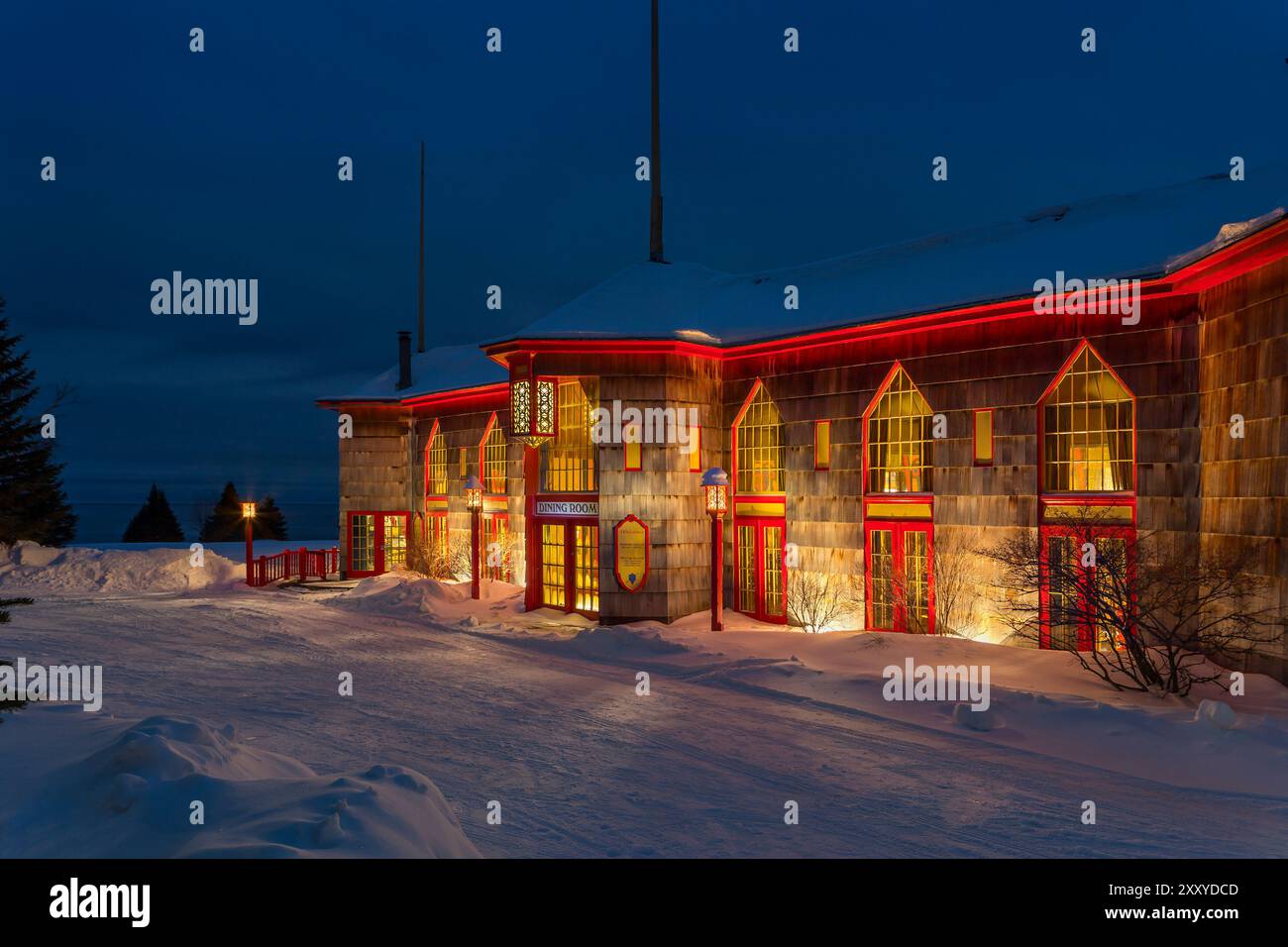 Front of historic northwoods lodge at dusk in the snow Stock Photo - Alamy