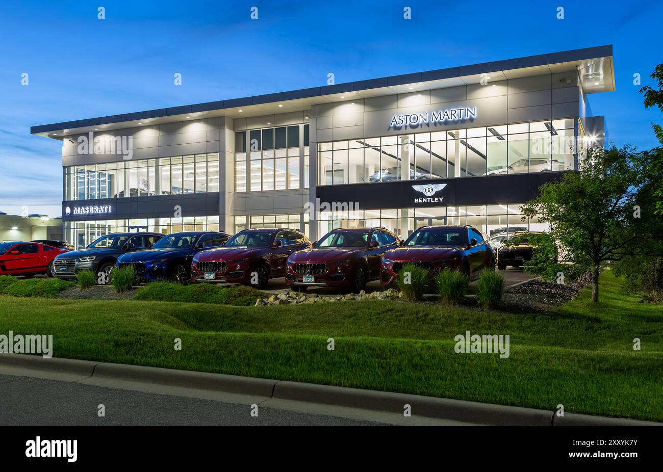 Luxury car dealership Stock Photo - Alamy