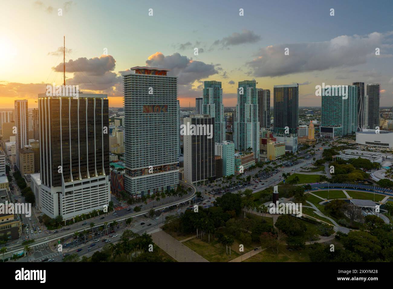 Evening urban landscape of downtown district of Miami Brickell in ...