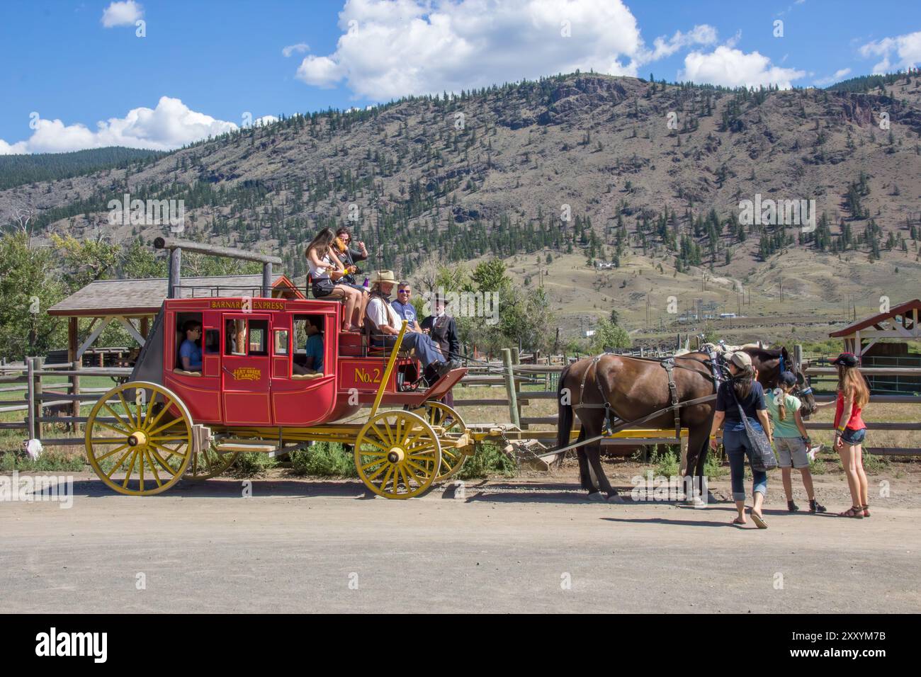 Serving in restaurant carriage hi-res stock photography and images - Alamy