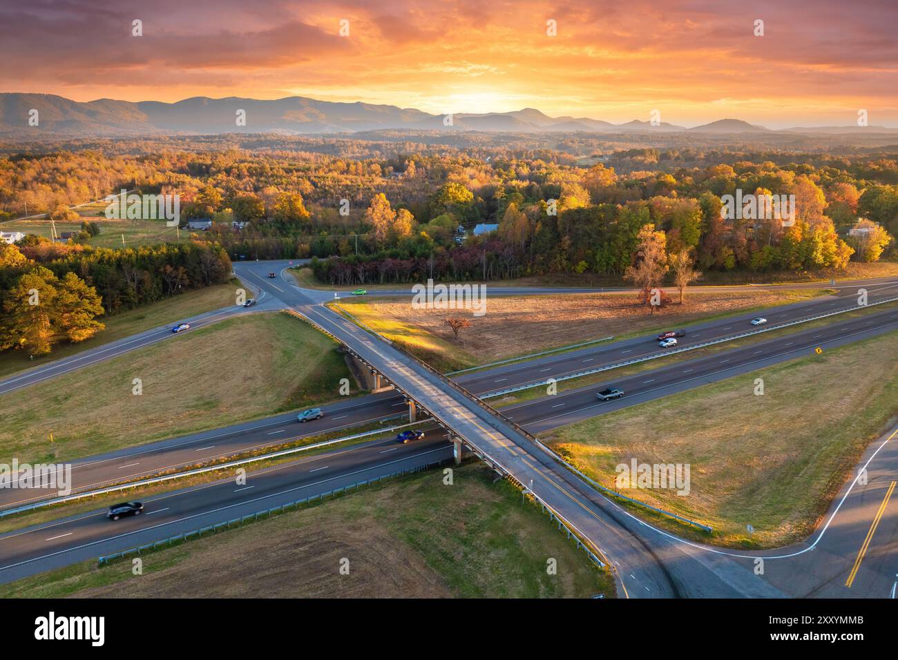 American freeway intersection fast driving hi-res stock photography and ...