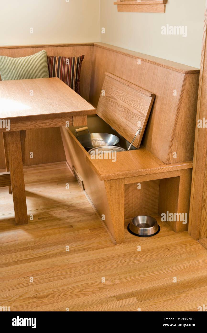 Cubby space hi-res stock photography and images - Alamy