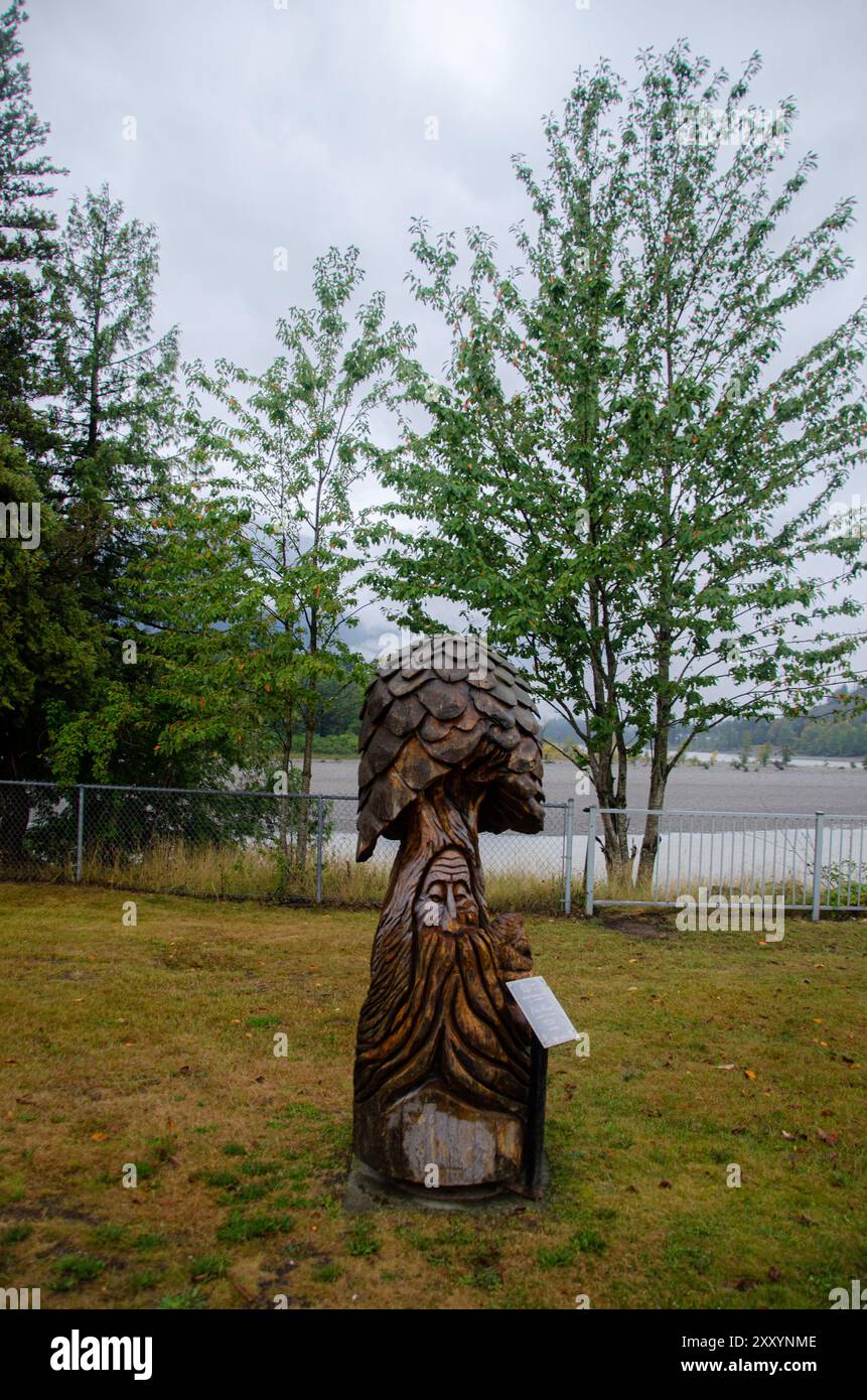 Chainsaw wood carvings at Hope, BC, Canada Stock Photo - Alamy