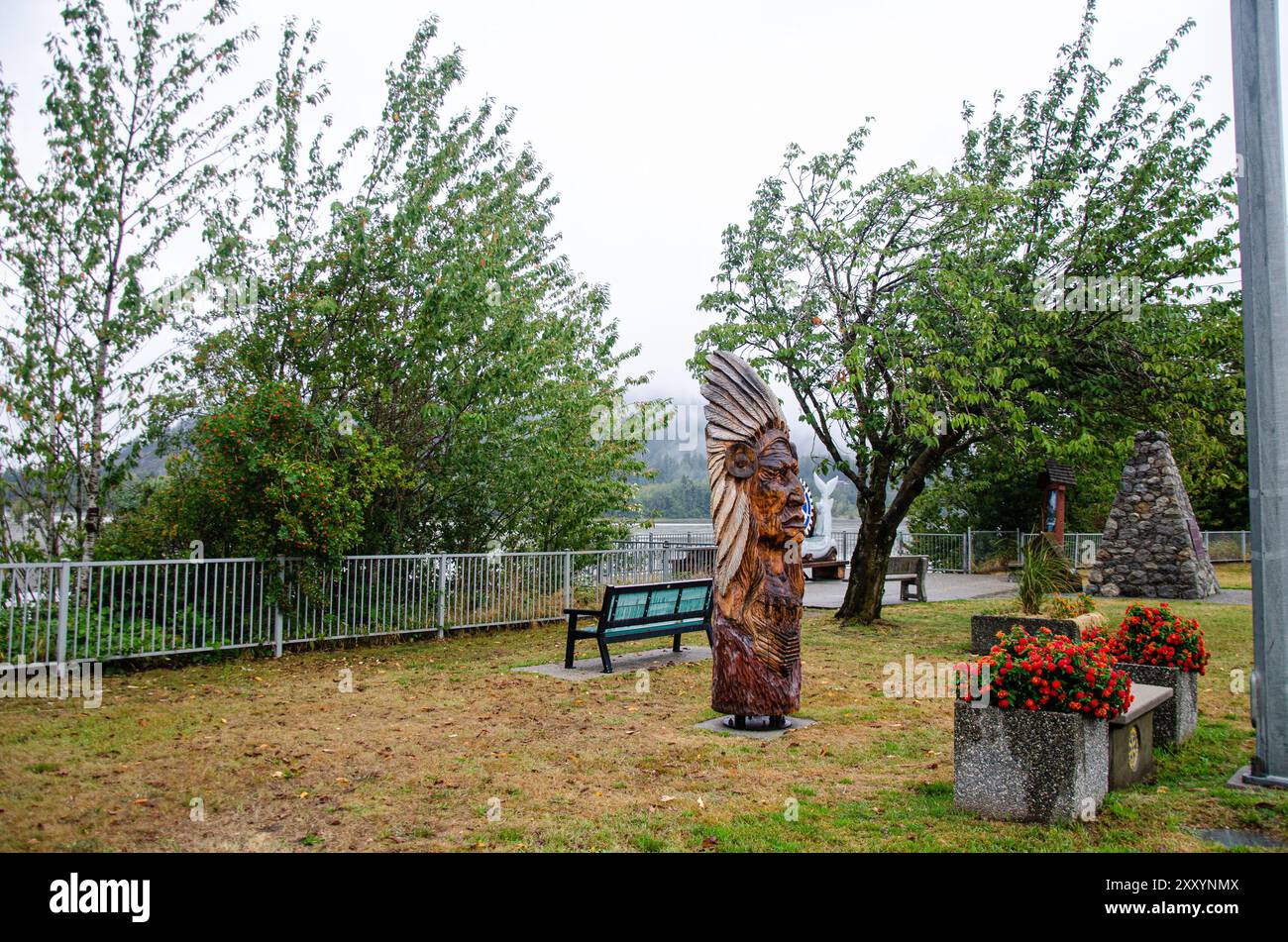 Chainsaw wood carvings at Hope, BC, Canada Stock Photo - Alamy
