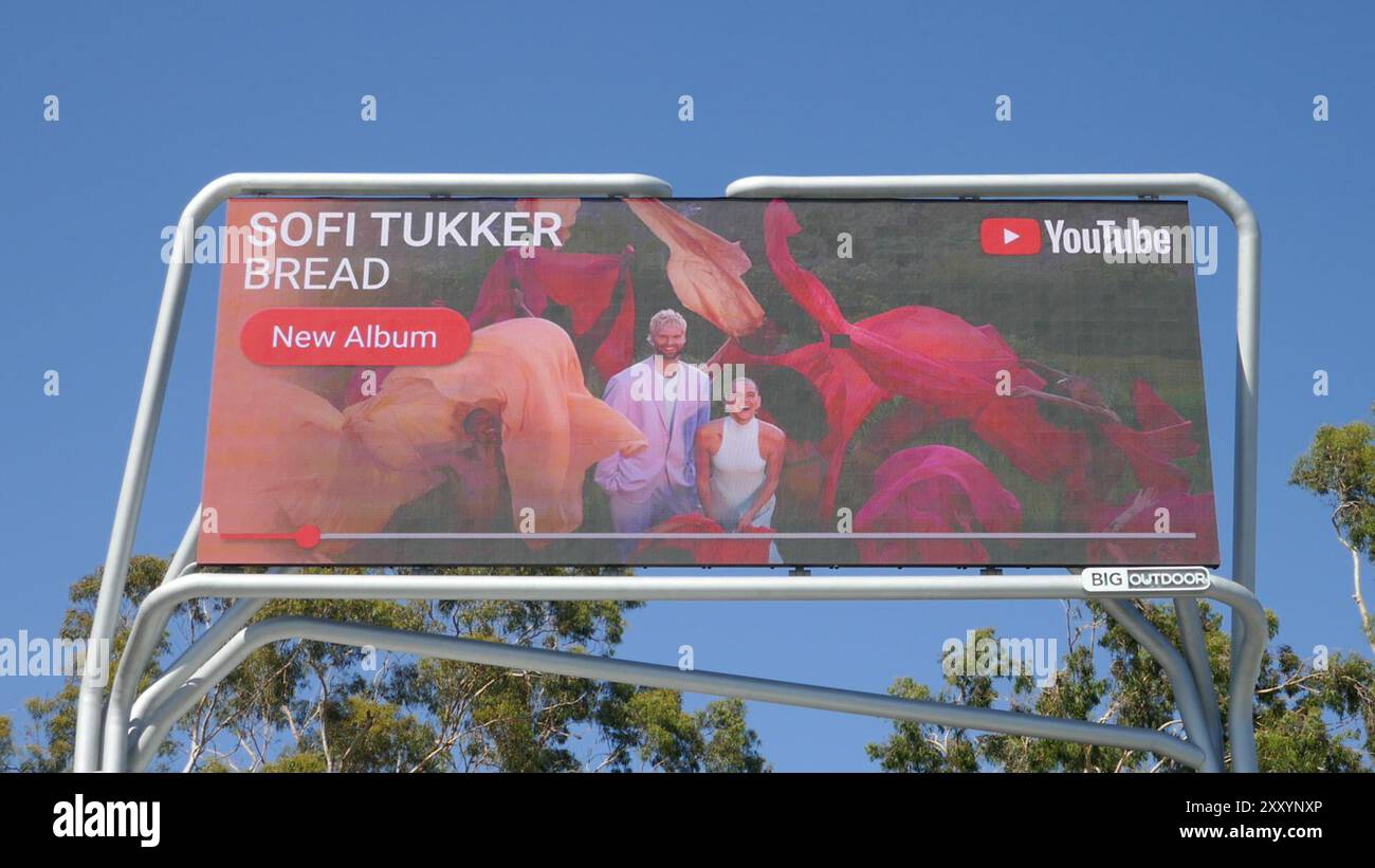 Los Angeles, California, USA 24th August 2024 Sofi Tukker Bread YouTube ...