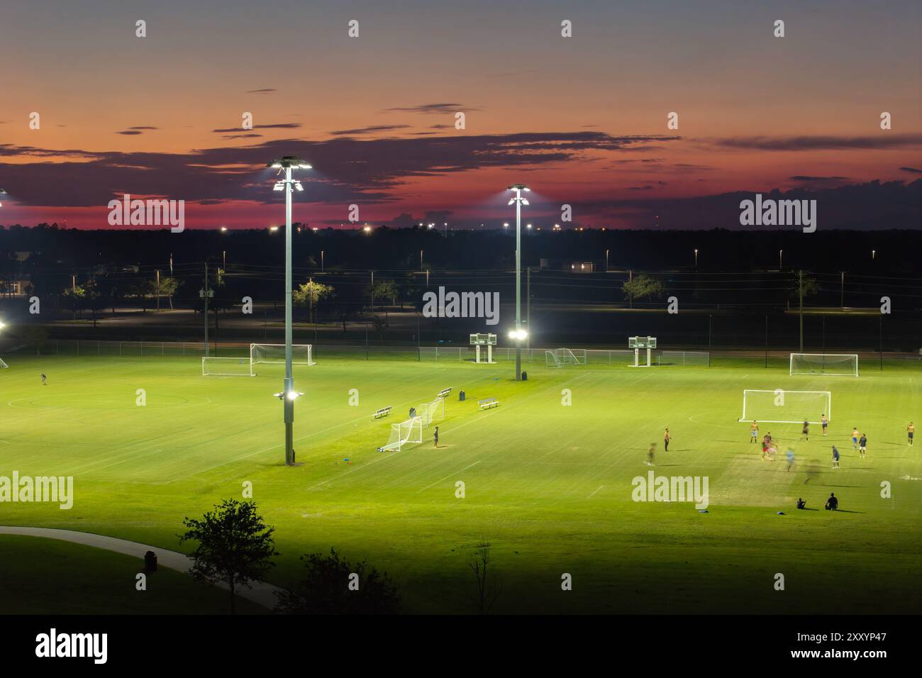 Aerial view football team practicing hi-res stock photography and ...