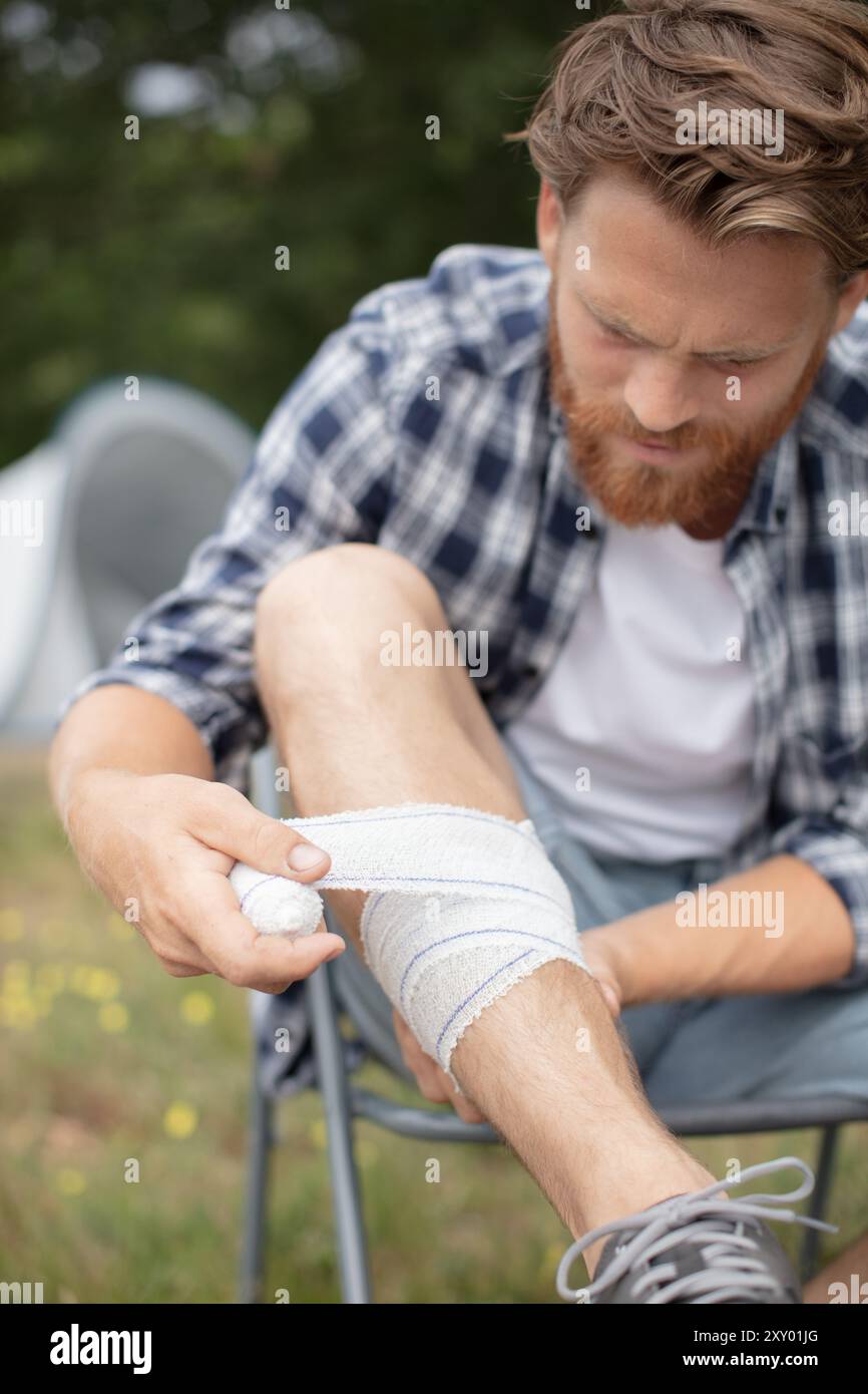 Man injury diy hi-res stock photography and images - Alamy